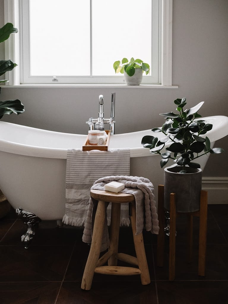 UK Wedding Gift List - The Newlywed Home Tour with Prezola