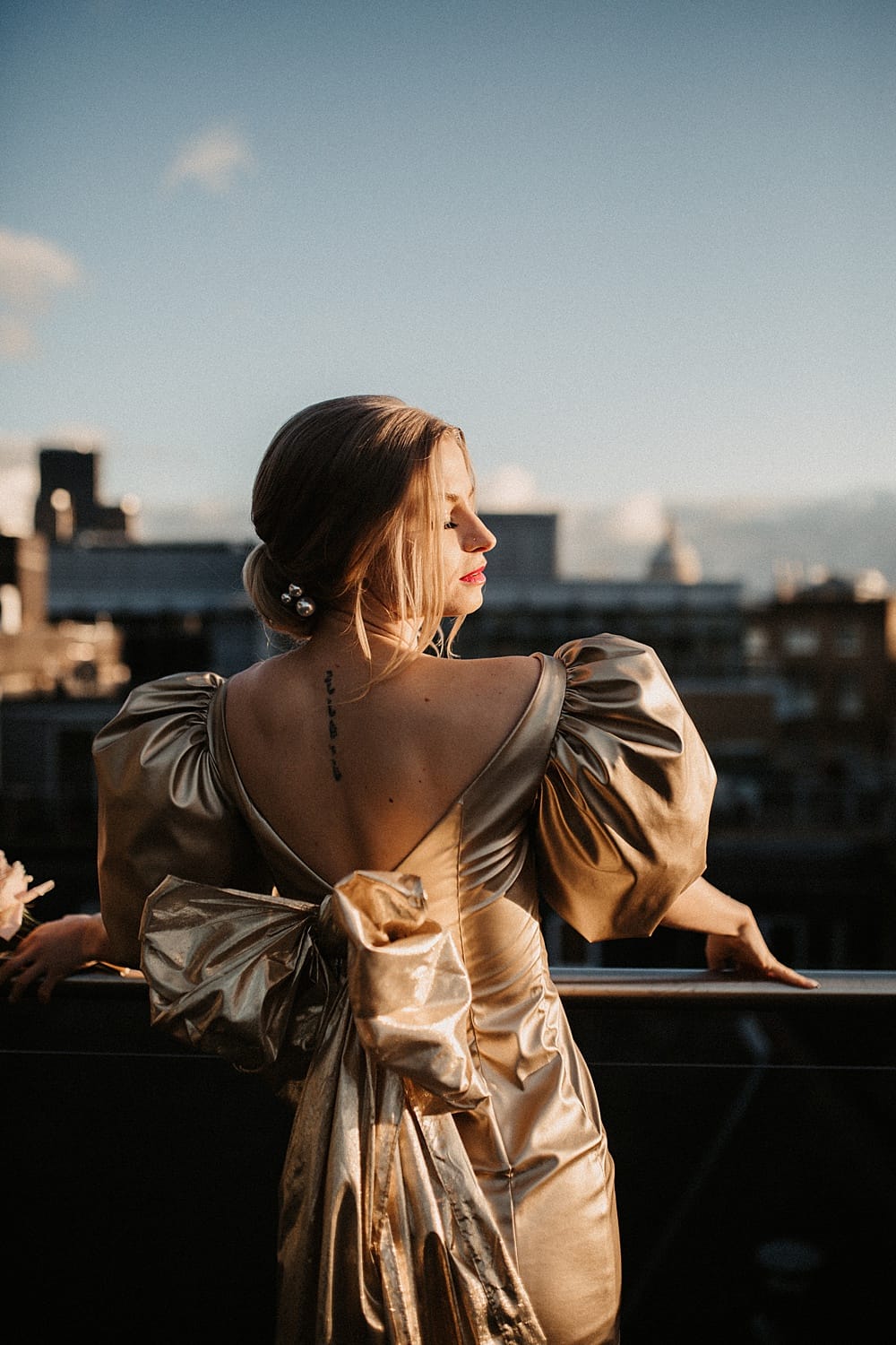 Modern City Wedding Inspiration | The Goldsmiths' Centre in London