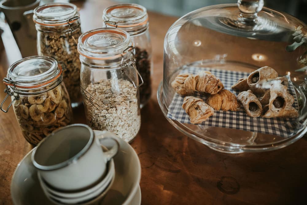 What Your Weddings Guests Want to Eat and When