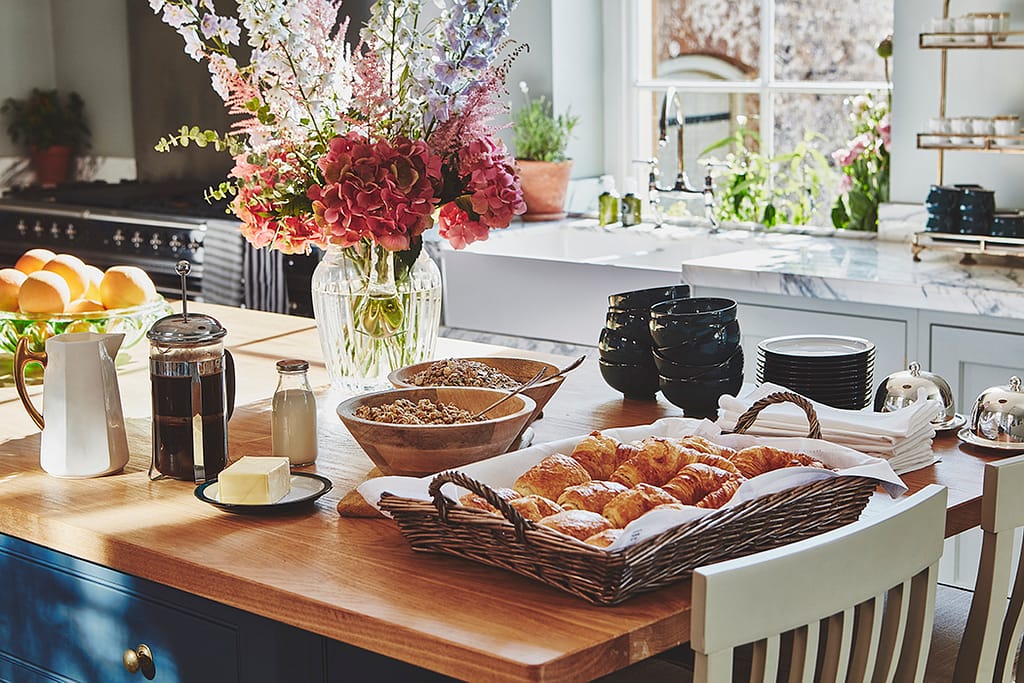 A 'Home Tour' of Thorpe Manor - Wedding Venue in Oxfordshire