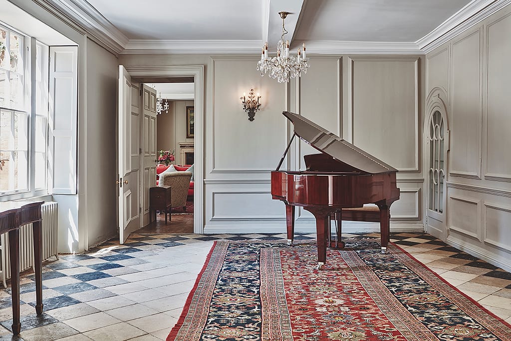 A 'Home Tour' of Thorpe Manor - Wedding Venue in Oxfordshire