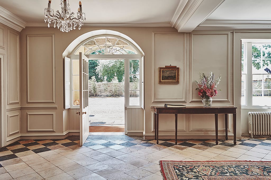 A 'Home Tour' of Thorpe Manor - Wedding Venue in Oxfordshire