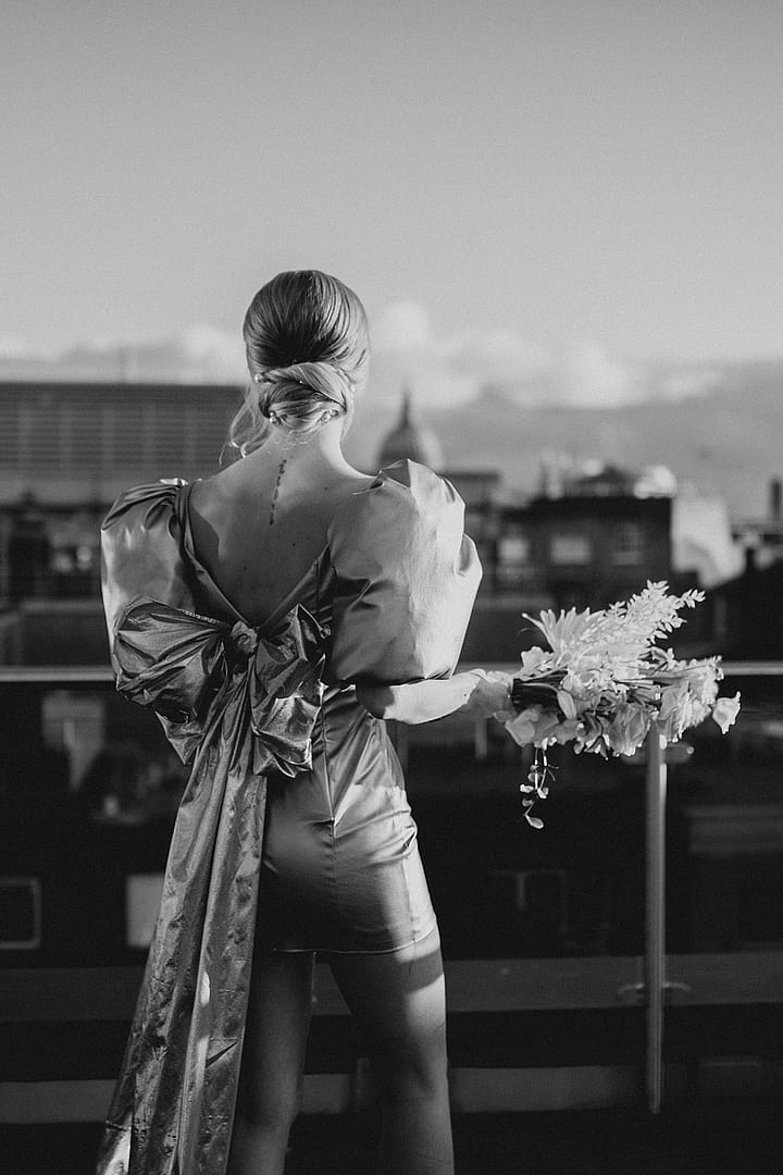 Modern City Wedding Inspiration | The Goldsmiths' Centre in London