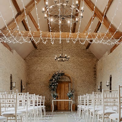 Stratton Court Barn | Wedding Venues in Oxfordshire, South East