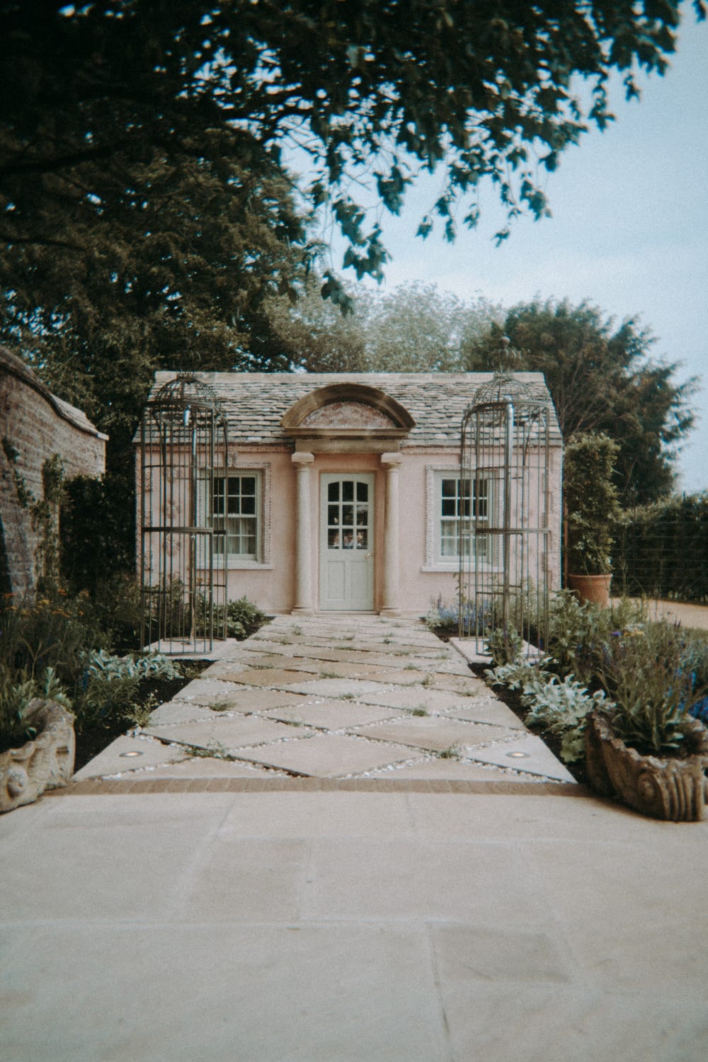 Kin House | Wedding Venues in Wiltshire, South West
