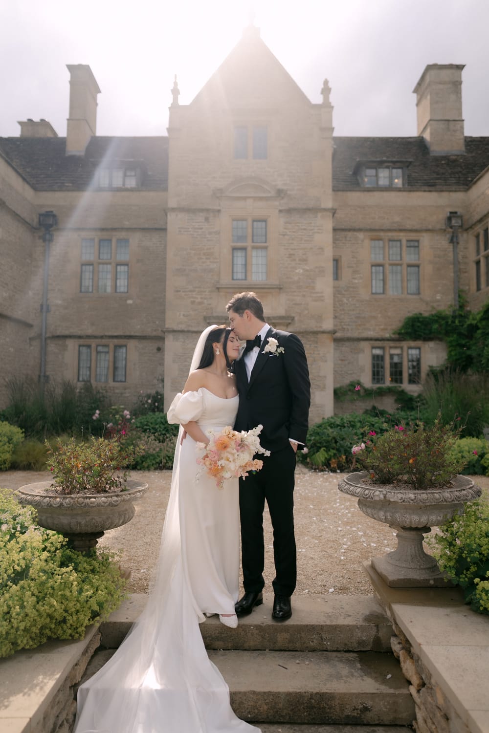 Kin House | Wedding Venues in Wiltshire, South West