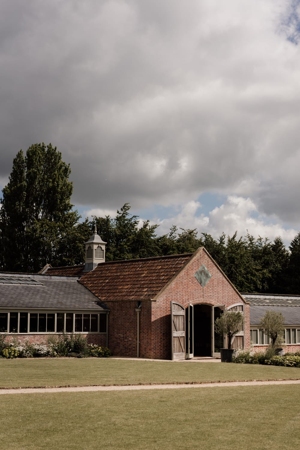 Kin House | Wedding Venues in Wiltshire, South West