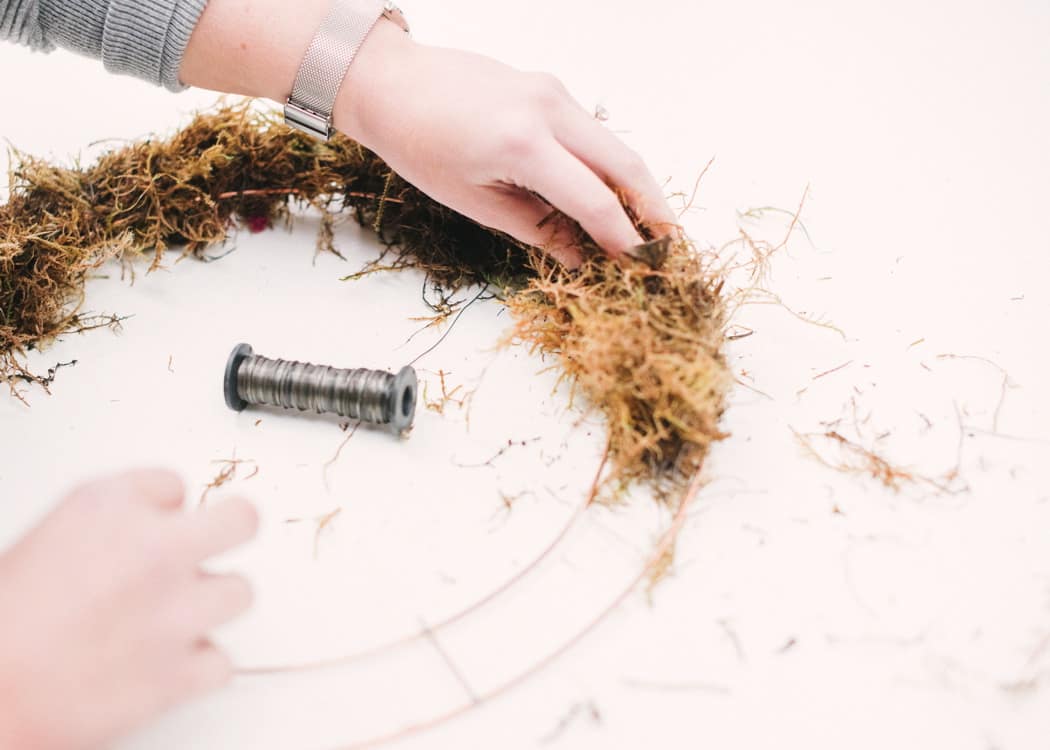 A Simple 3-Step Guide to Wreath-Making - Season Wedding Wreaths