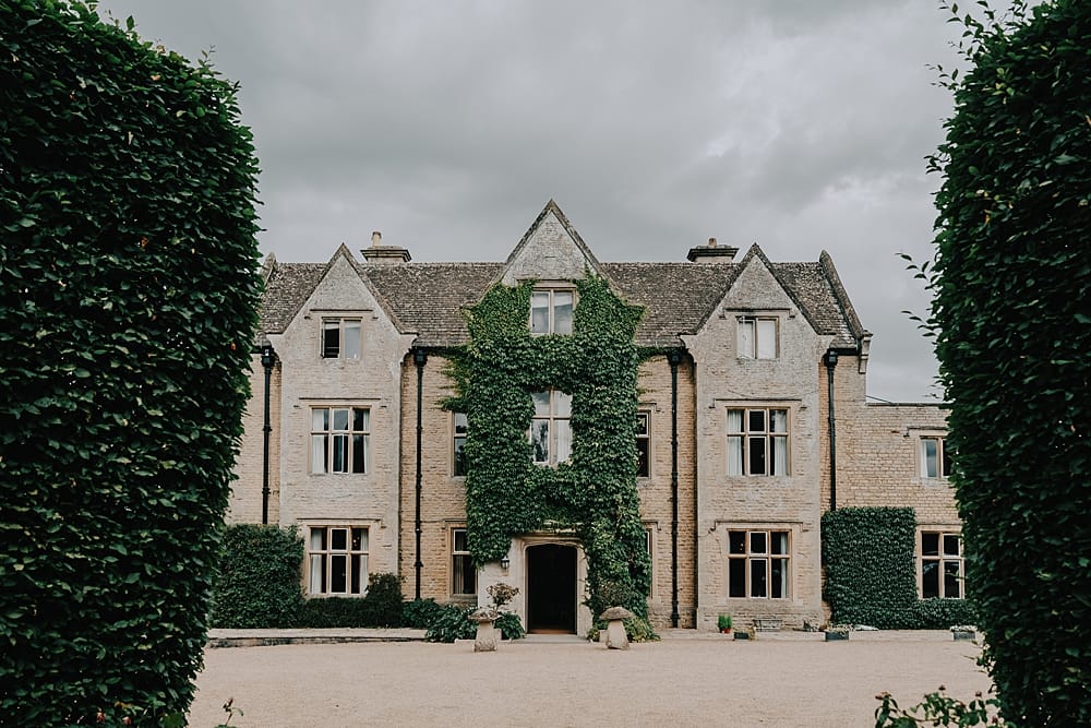 Lydia & Steve | Elegant Cotswold Wedding at Hyde House