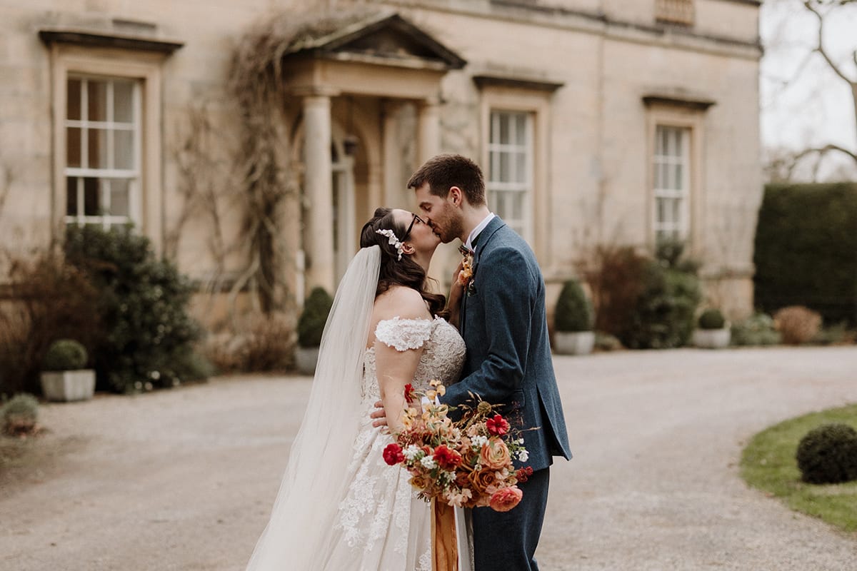 Liz & Jake | Floral Filled Middleton Lodge Wedding